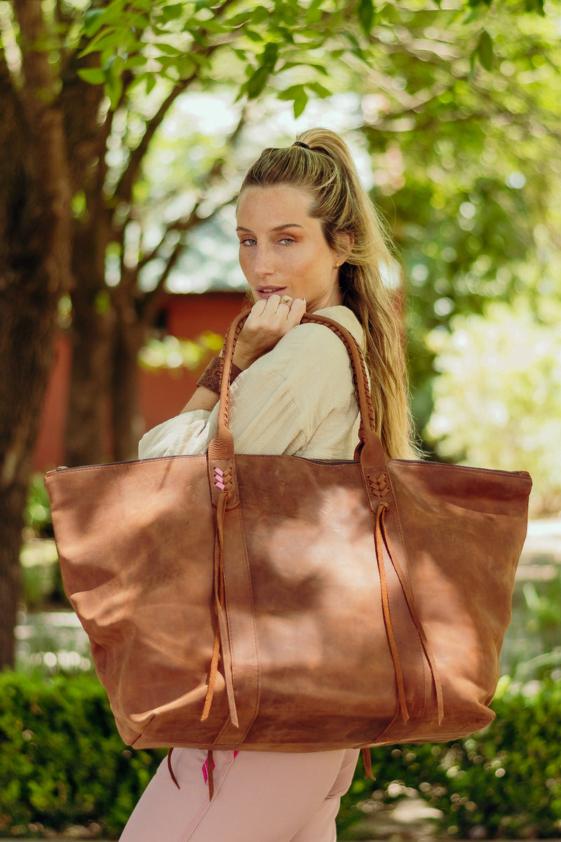 Oxidized Brown Weekender Bag – Pata Lifestyle